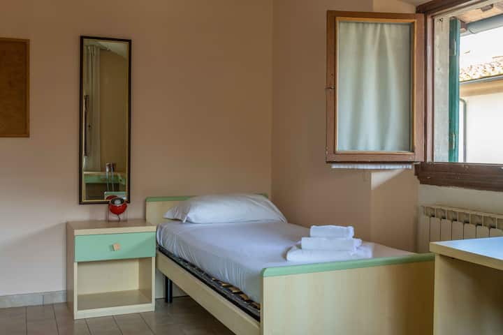 Boboli 4 Bedroom Apartment - Florence
