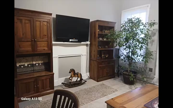 St Anne's Hill Cozy Apartment - Dayton, OH