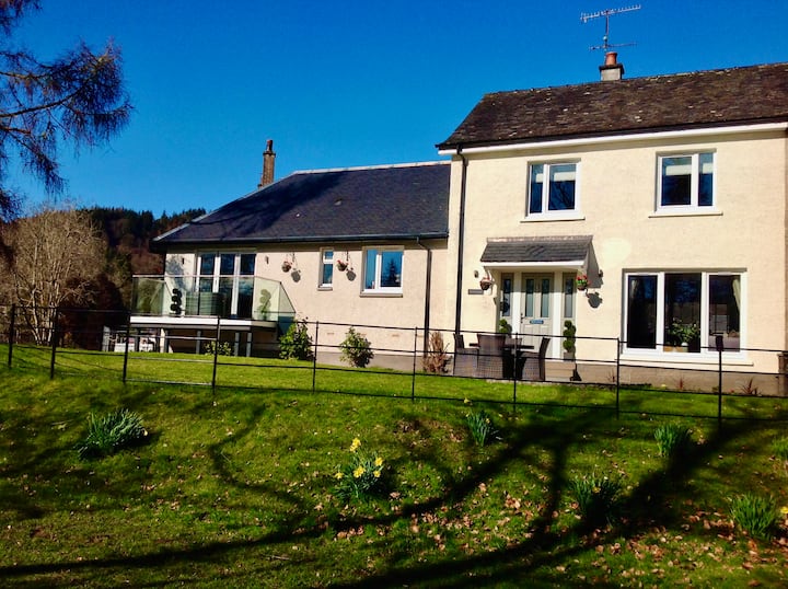 Lovely Riverside Holiday Home - Callander