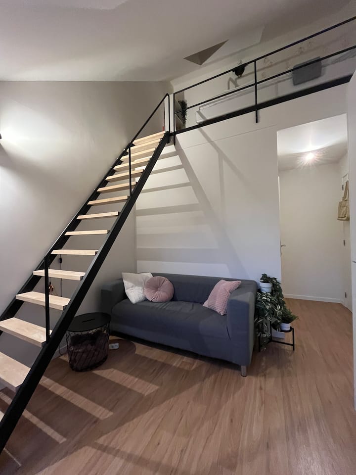 Bemeubelde Studio In Leuven Stad - Louvain