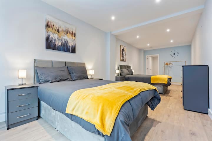 Blair's Central Stay - Leicestershire
