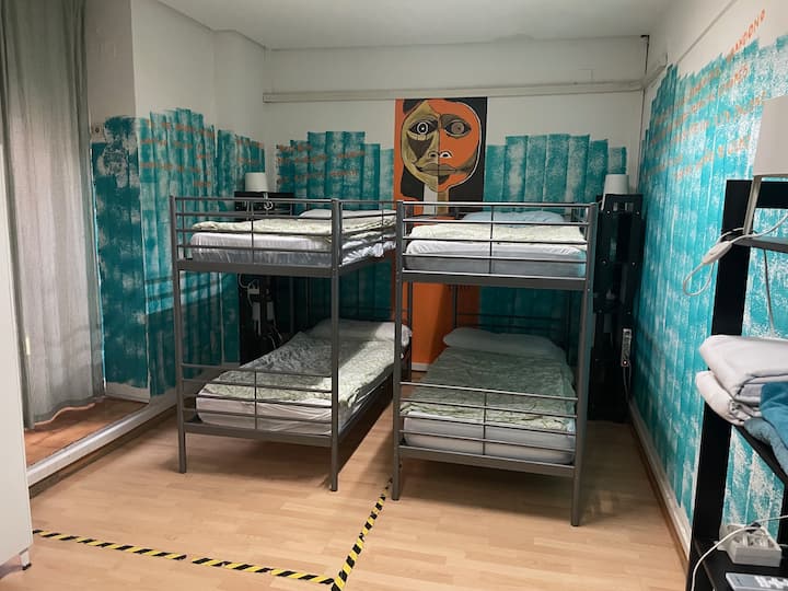 4 Bed Private Room (R5b) - Madrid