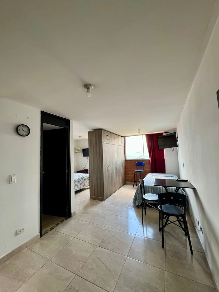 Apto Urbano: Vista Y Ubicación - Medellín