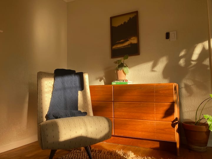 West Coast Cozy - Saanich