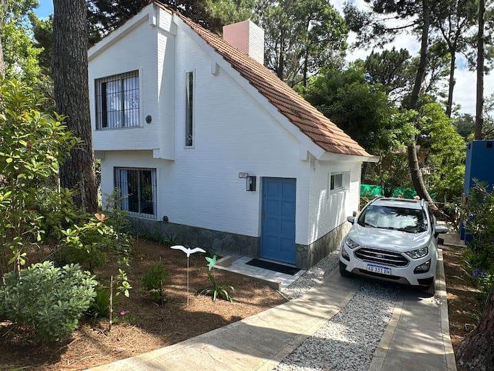 Chalet A Pocos Metros Del Mar - Pinamar