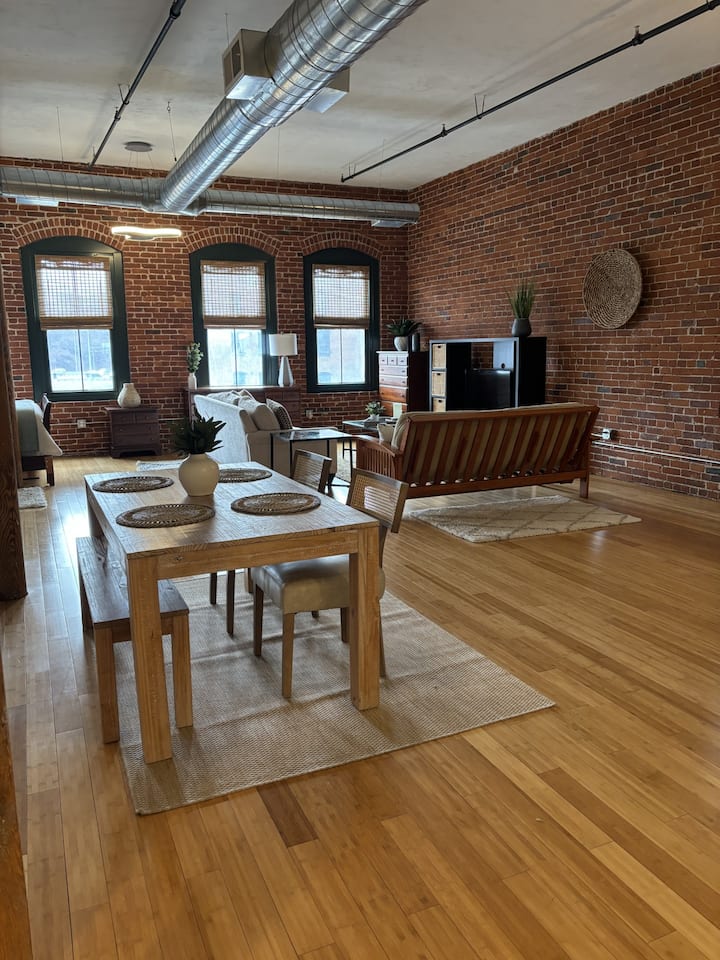 Loft Condo Canal District - Worcester, MA