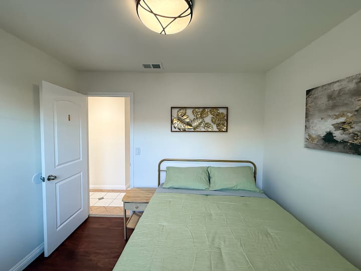 #1-prime Location_near Oracle_great America_levi's - Santa Clara, CA