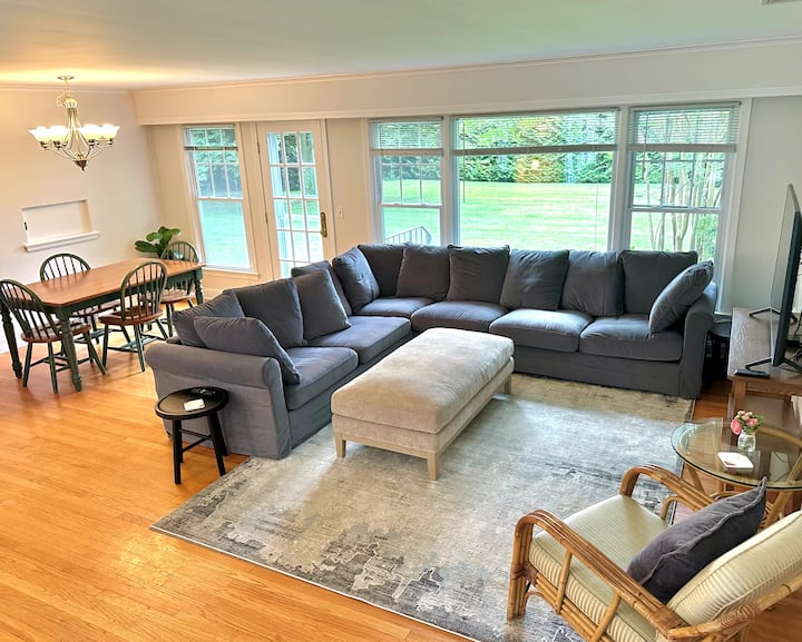 Spacious Ranch. Walk To Beach And Southold Village - Cutchogue, NY