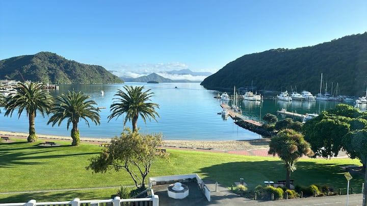 Perano Penthouse - Picton