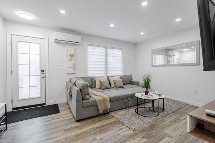 Cozyhome*kingbed*fullkitchen*laundry*workspace - London