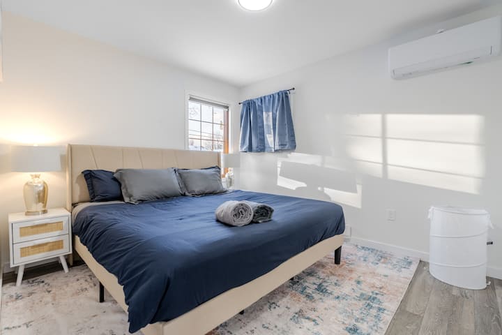 9min->dt & Vichospital/entirehome/kingbed/laundry - London