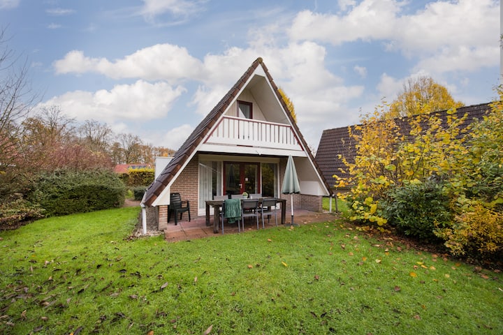 Ooievaar I Bungalow Met Grote Tuin - Drenthe