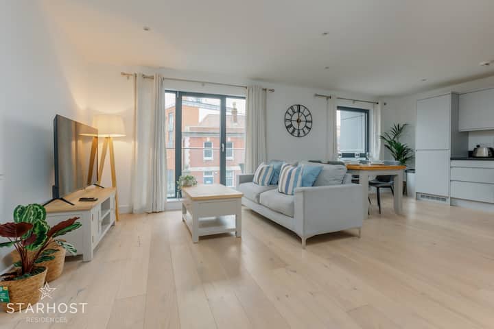 Stylish Coastal Retreat By Ocean Village Marina - Southampton