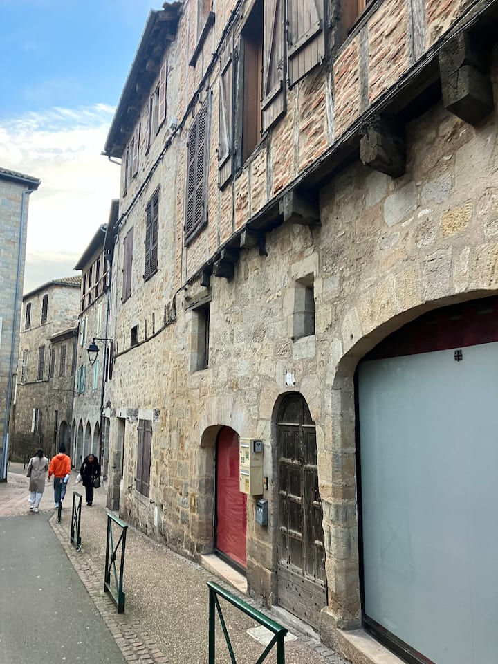 Au Cœur Médiéval, Tout à Pied ! - Figeac