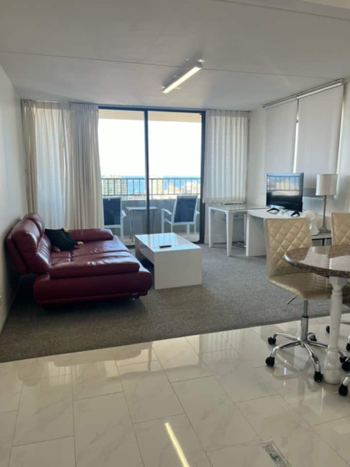 (Rk) Great Ocean View Corner Rm. 2 Beds W/ Parking - Honolulu