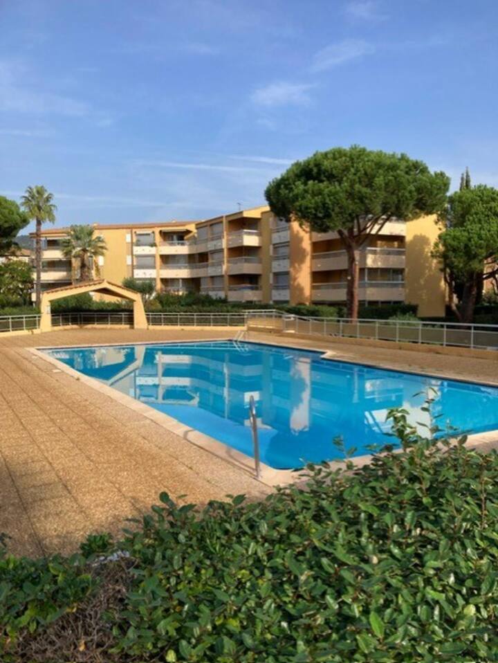 Charmant Appartement Le Lavandou - Le Lavandou