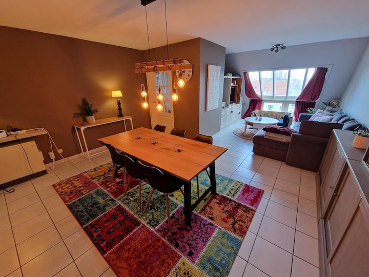 Spacieux Duplex 4 Chambres, Près De La Mer - Ostend