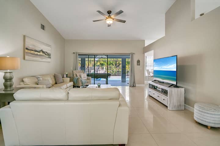 Sunset Villa Family Home - North Fort Myers, FL