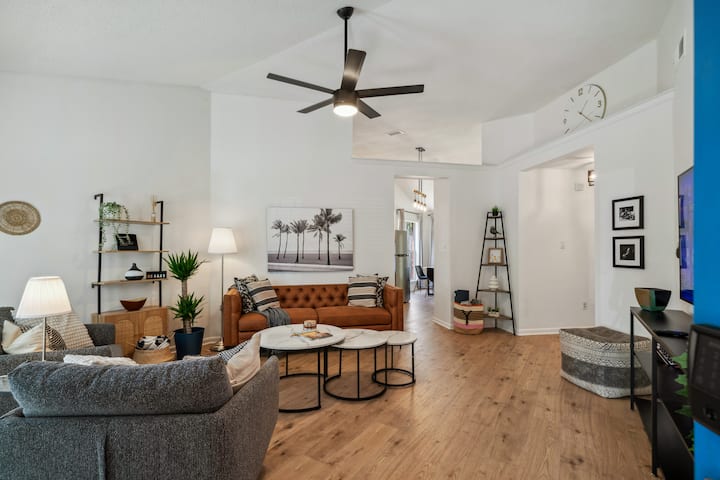 Spacious & Stylish~5 Min To Landers+fenced Yard! - Southaven, MS