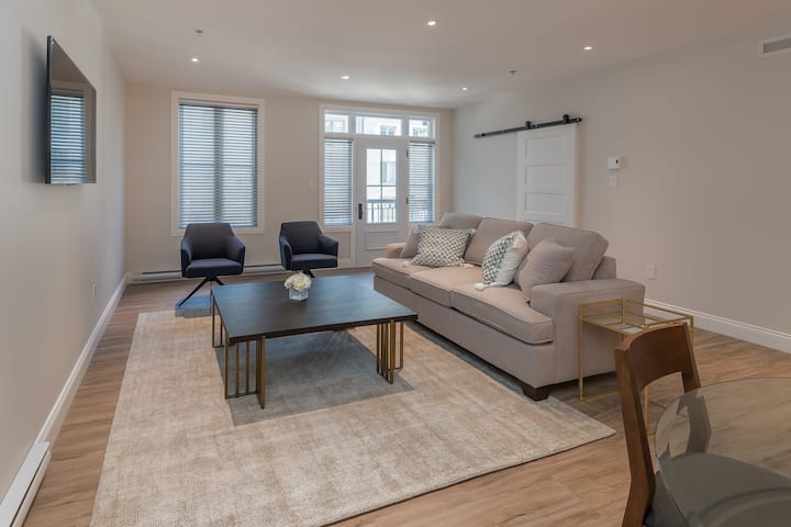 Apartment With Balcony In The Heart Of Old Quebec - Quebec City