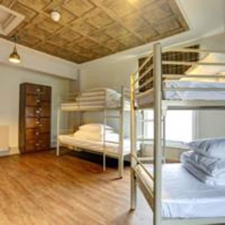 Private 8 Bedroom @ The Exmouth Arms Euston - 倫敦