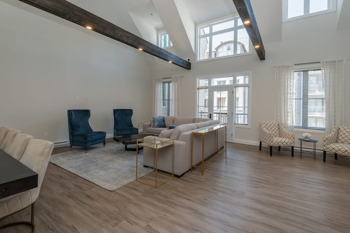 Luxurious Penthouse With Rooftop Terrace - Quebec City