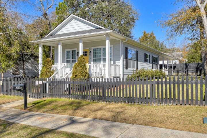 Downtown Home Away From Home - Aiken, SC
