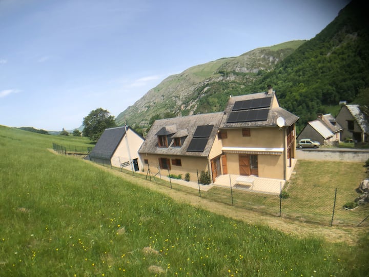 Au Pied De 2 Cols Légendaires - Payolle