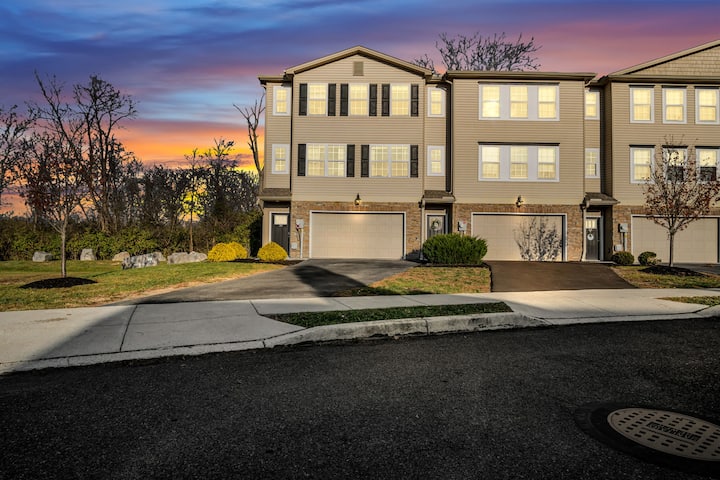 Dickinson Luxury Townhouse - Carlisle, PA