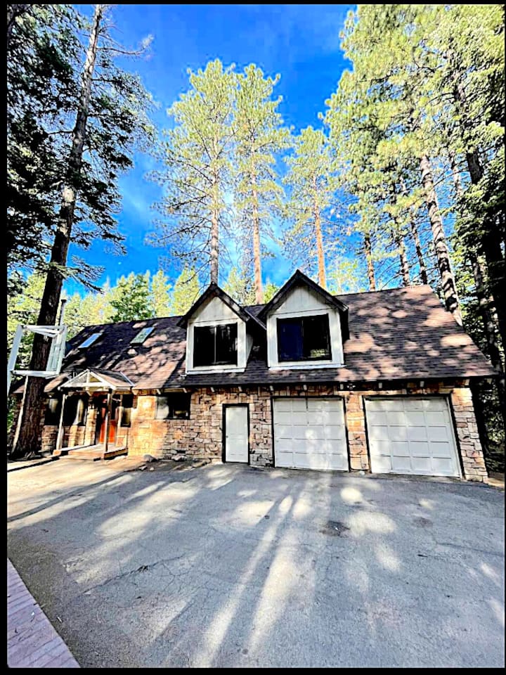 Heavenly Haven Fresh Snow! Sled Hill! - South Lake Tahoe, CA