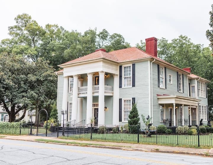 499  The Historic White House - Lake Secession, SC