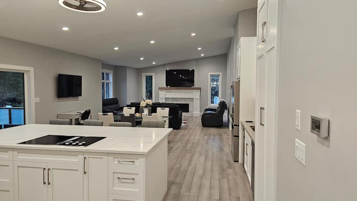 Country Living Executive 4br - Victoria