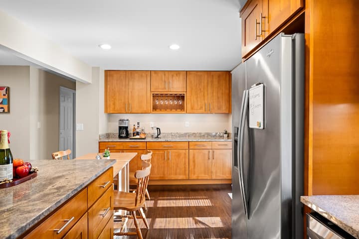 Cozy House In Renton | 4bd|yard|patio|kid Friendly - 倫頓