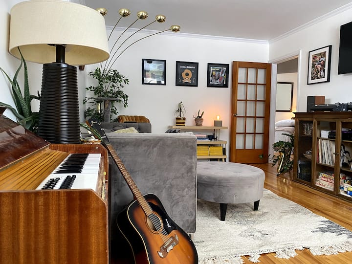 Cozy Vintage Music House - London