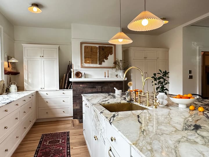 Glam Hidden Gem Family Retreat - Oak Bay