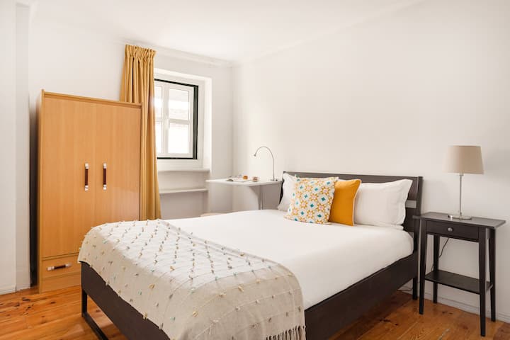 Cozy Loft In Historic Chiado - Lissabon