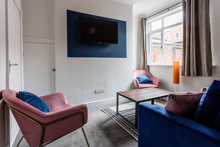 3-bedroom Central Darlington House - Near Hospital - Darlington