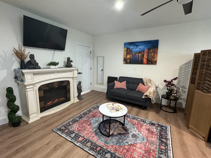 Modern 2bd Studio Las Vegas - Las Vegas Aquariums, Las Vegas