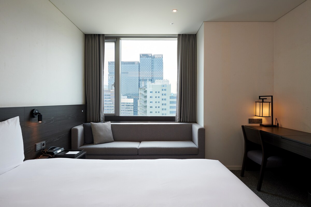 Nine Tree Hotel Insadong, 5 minutes from Anguk Station, Insadong ...