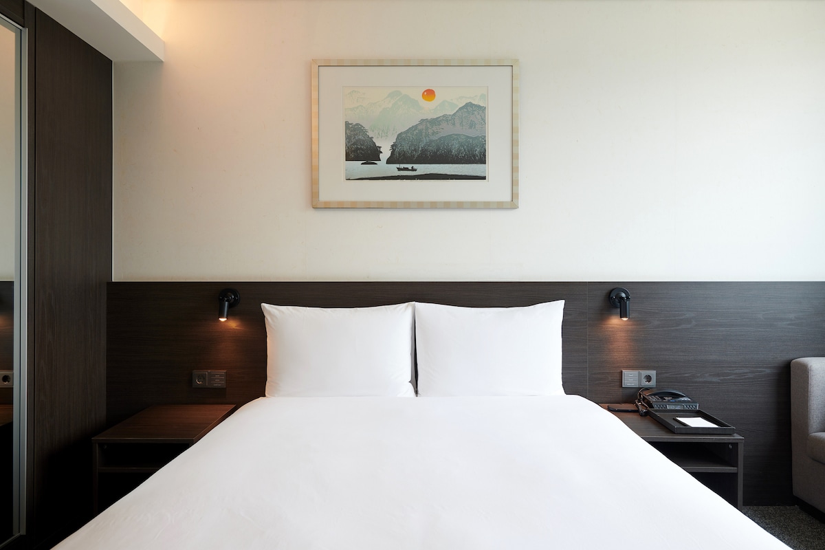 Nine Tree Hotel Insadong, 5 minutes from Anguk Station, Insadong ...