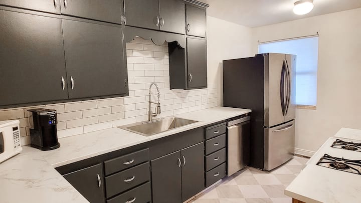 Cozy Place Minutes From Downtown Ogden - Ogden, UT