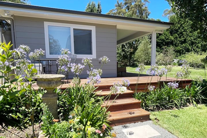 Beautiful Garden Cottage In Bowral. Pet Friendly - Bowral