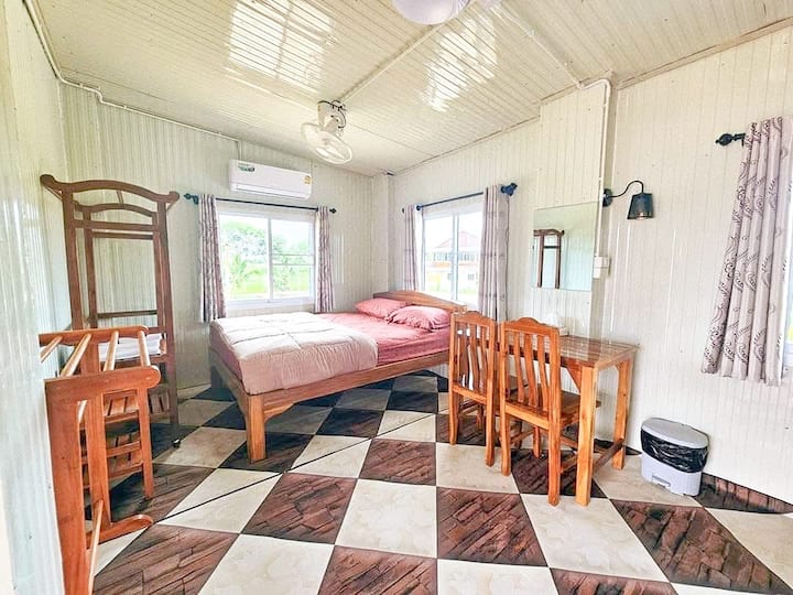 Villa @ Jira Hotel - Lampang