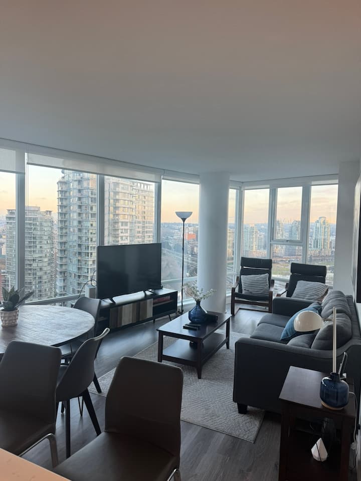 Is House - Vancouver