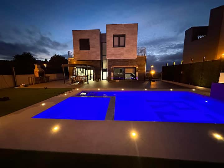Espectacular Villa - Irun