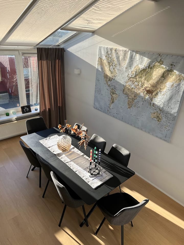 A Nice House With A Hot Tub - Reykjavík