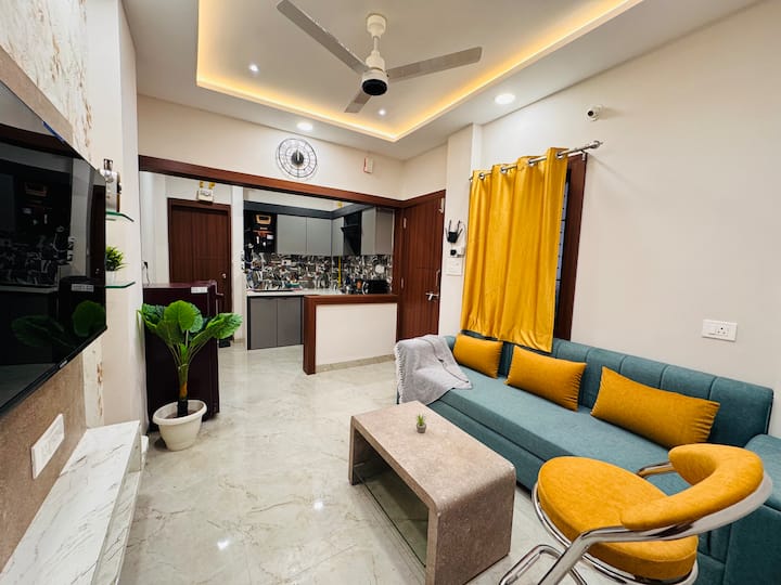 Home Escape Cozy 1bhk Apartment In Mahalaxmi Nagar - Indore