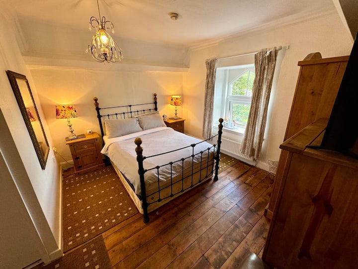 Fairhaven Stay Double Room With En Suite - No.10 - Betws-y-Coed