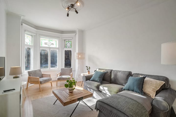 Grand Appartement Entièrement Rénové De 3 Chambres - Laval