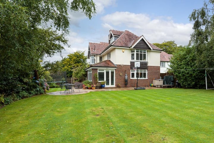 Cheshire Family Home - Macclesfield